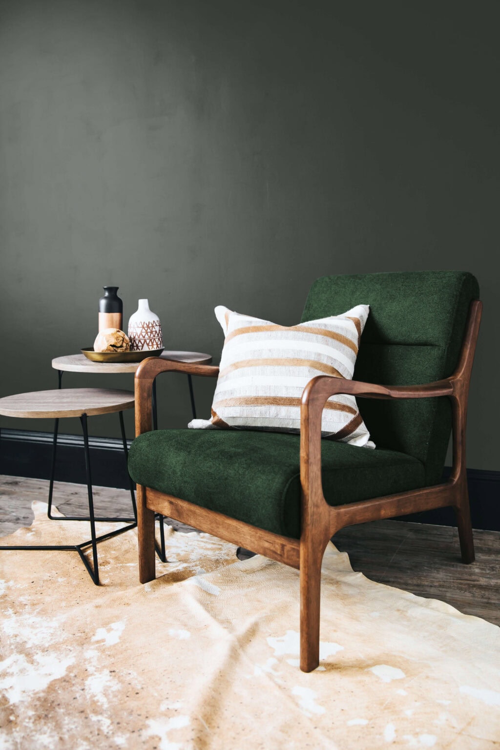 These 12 Dark Green Paint Colors Will Make Your Bedroom Feel Warm And ...
